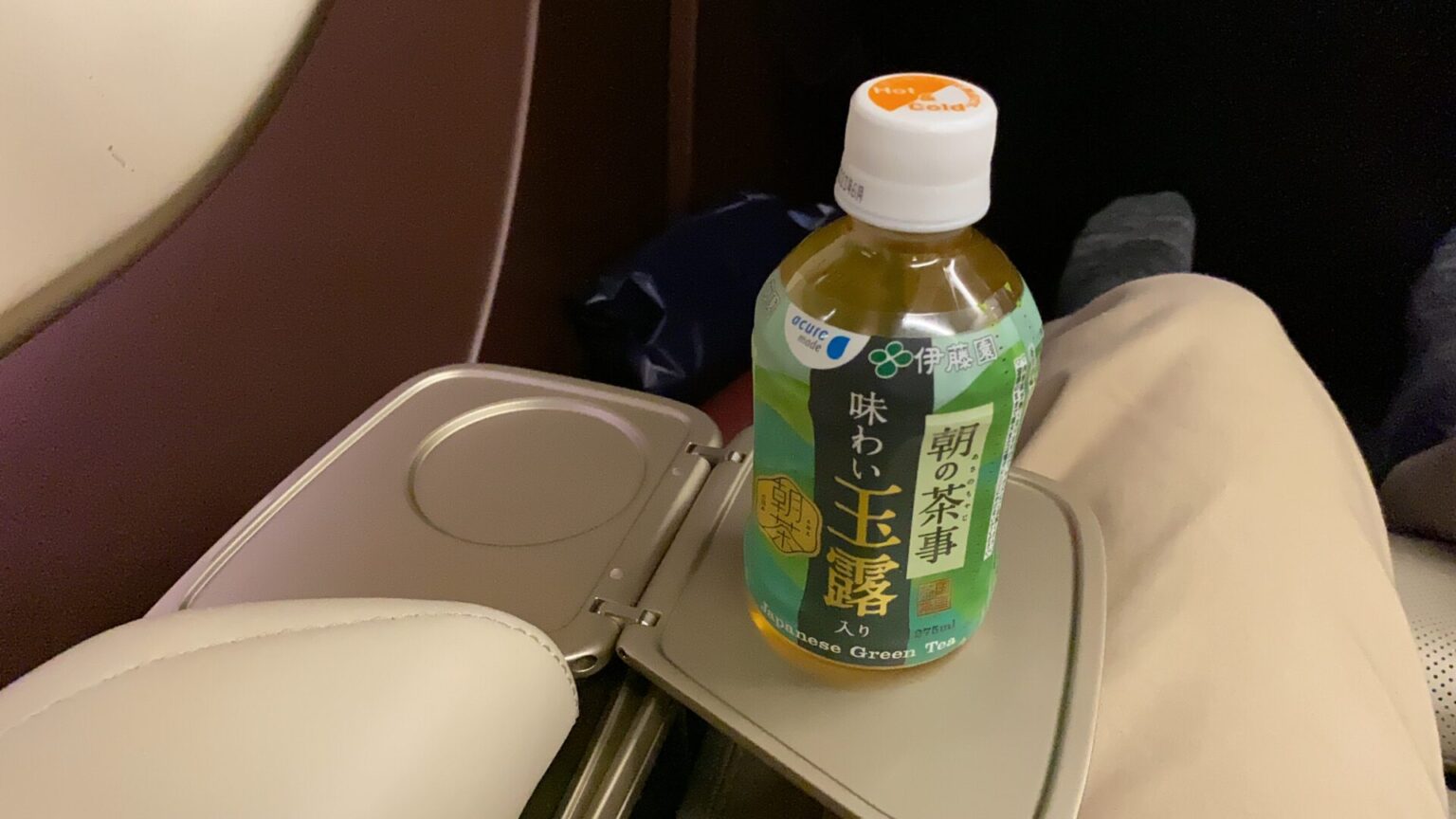 北陸・上越新幹線E7/W7系の車内・座席を紹介！E7系とW7系の違いは？ | ドルフィン日記