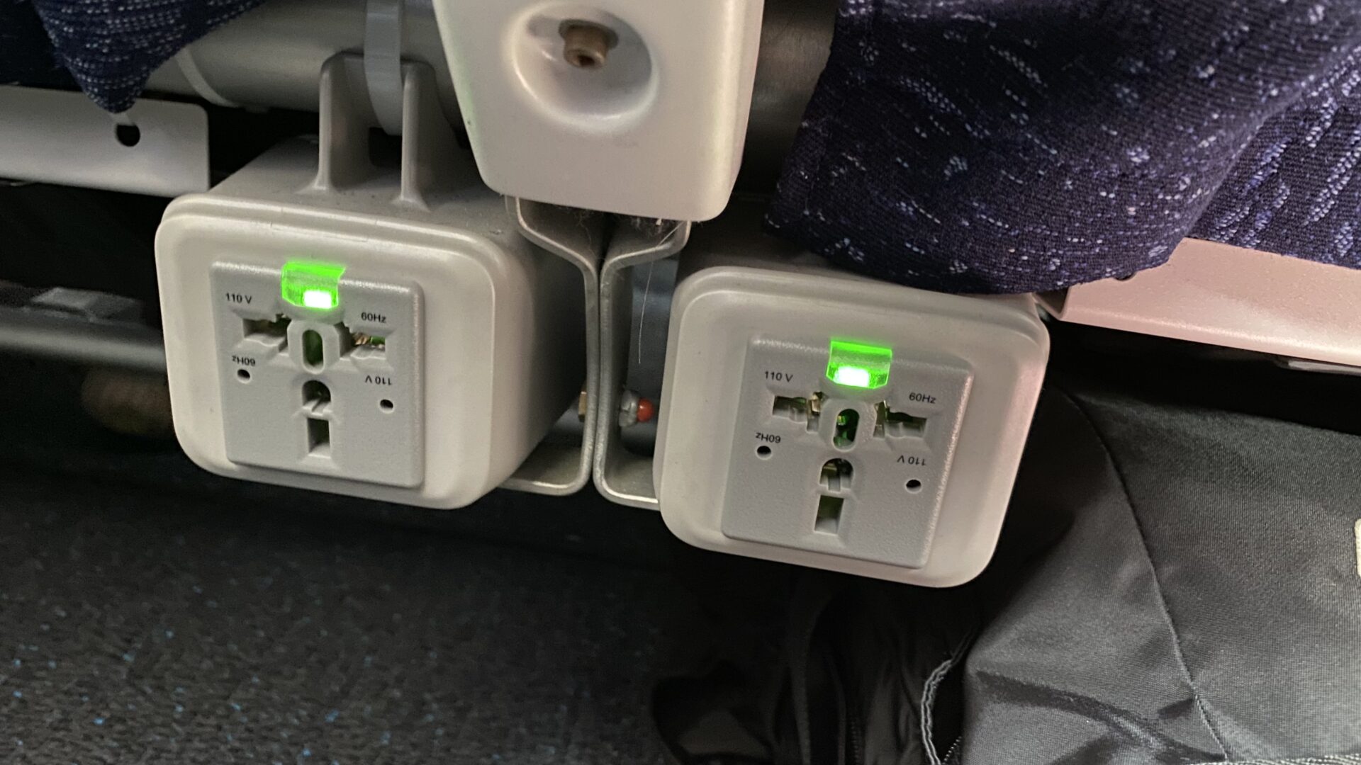 ANAの国内線向けB787-10[78K]の運航路線や機内・座席の様子を詳しく紹介 | ドルフィン日記