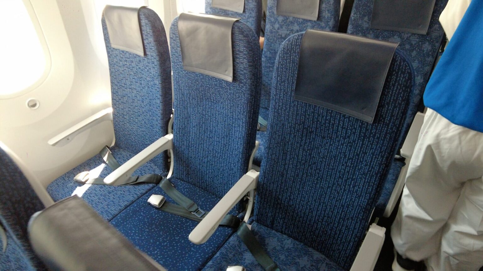 ANA国内線 新仕様B787-9(78G) コンセント完備・シートモニター完備で快適な普通席・プレミアムクラス | ドルフィン日記