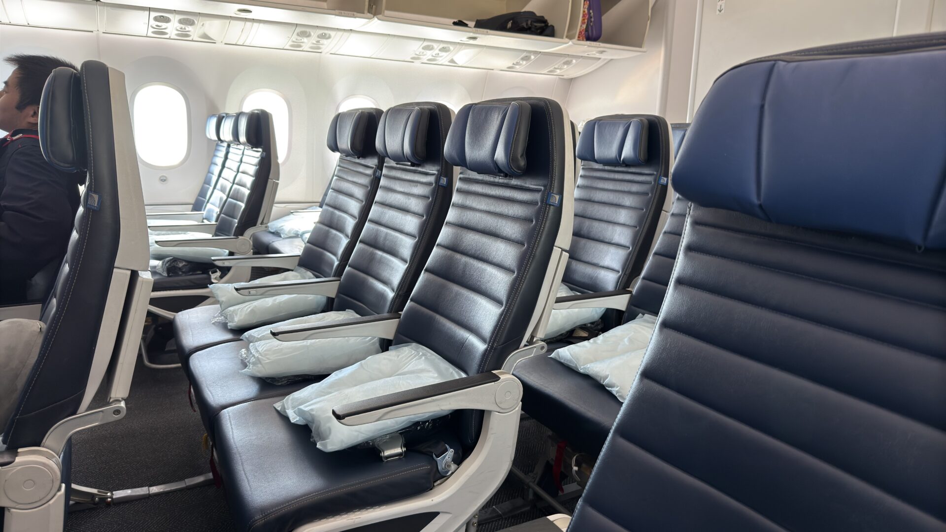 ユナイテッド航空エコノミークラス 東京・成田→ニューヨーク・ニューアーク UA78便 搭乗記 | ドルフィン日記